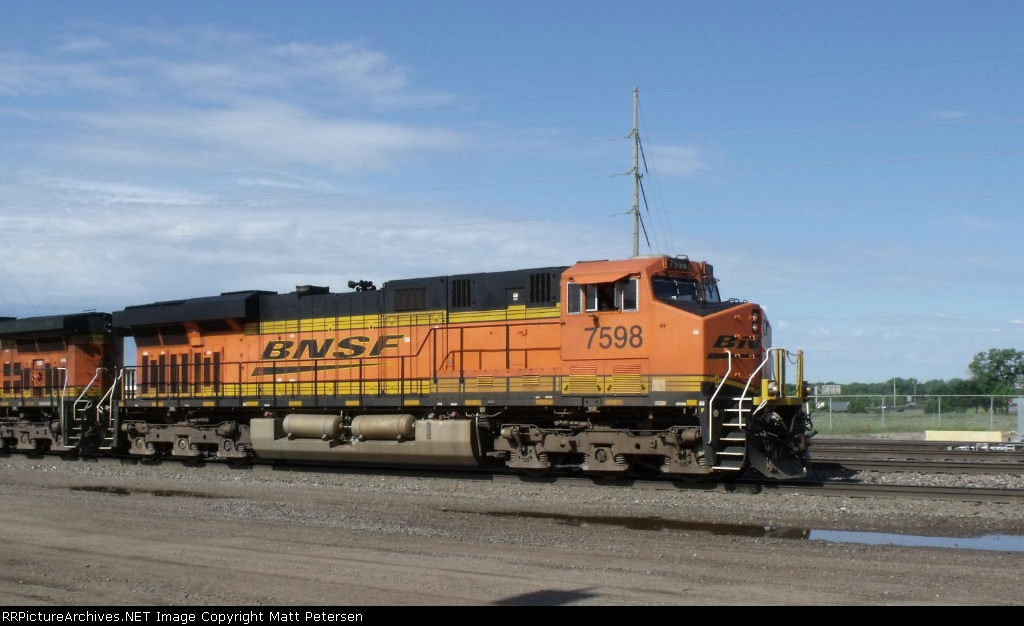 BNSF 7598